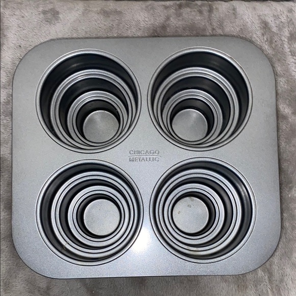 Chicago Metallic | Kitchen | Chicago Metallic Multi Tier Cake Pan ...